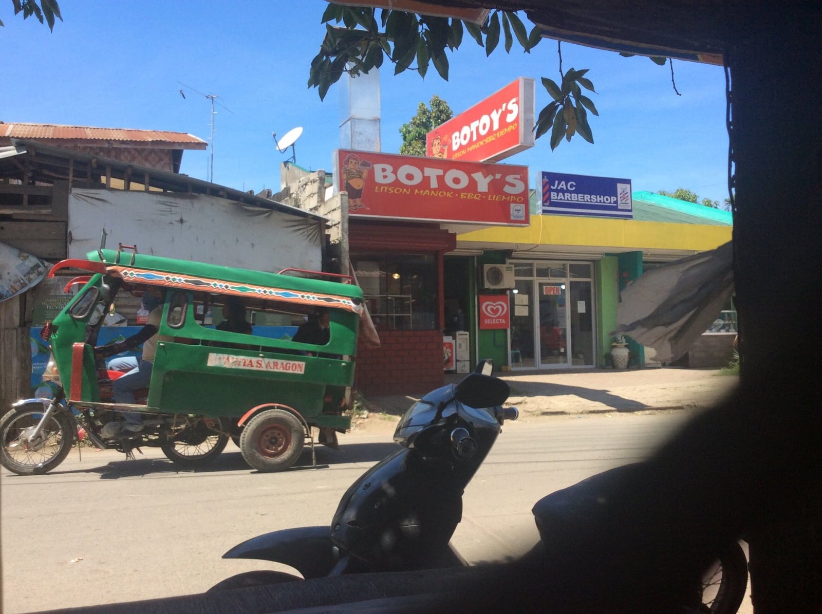 Botoy's Lechon Manok And Liempo - Marketmind Local