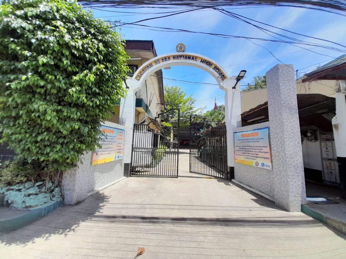 Cagayan National High School Logo